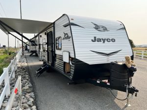What determines travel trailer prices?