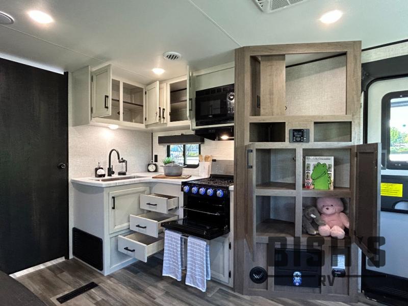 Go Play 26RLS- Couple's Dream Camper Complete Review