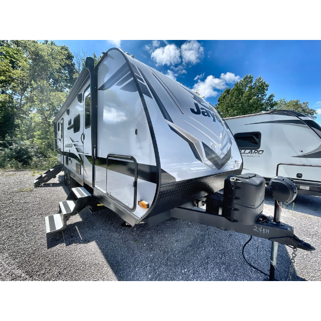 Jayco Jay Feather Review: 3 Units at Steep Discounts! - Blue Compass RV ...