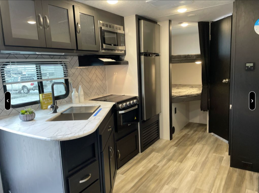 Coachmen Freedom Express travel Trailers
