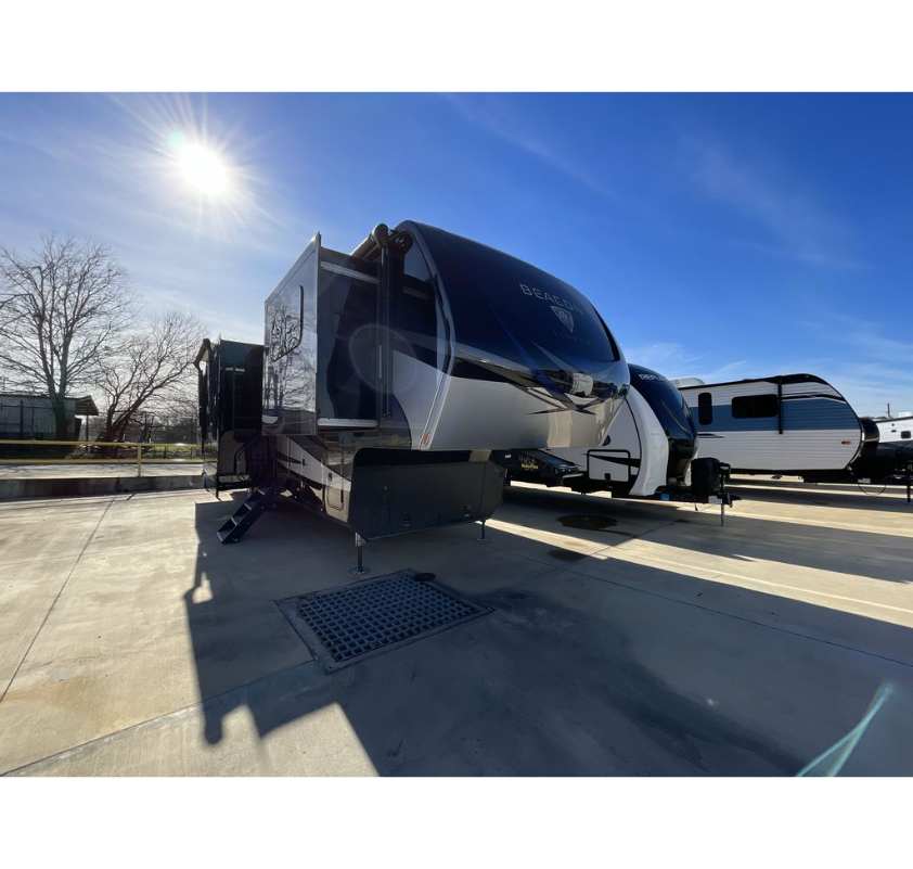 VanLeigh RV Beacon Fifth Wheels