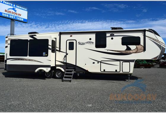 Grand Design Solitude Fifth Wheels: Refined, Residential Elegance ...
