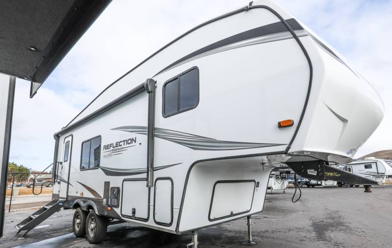 What are the Grand Design Fifth Wheels?