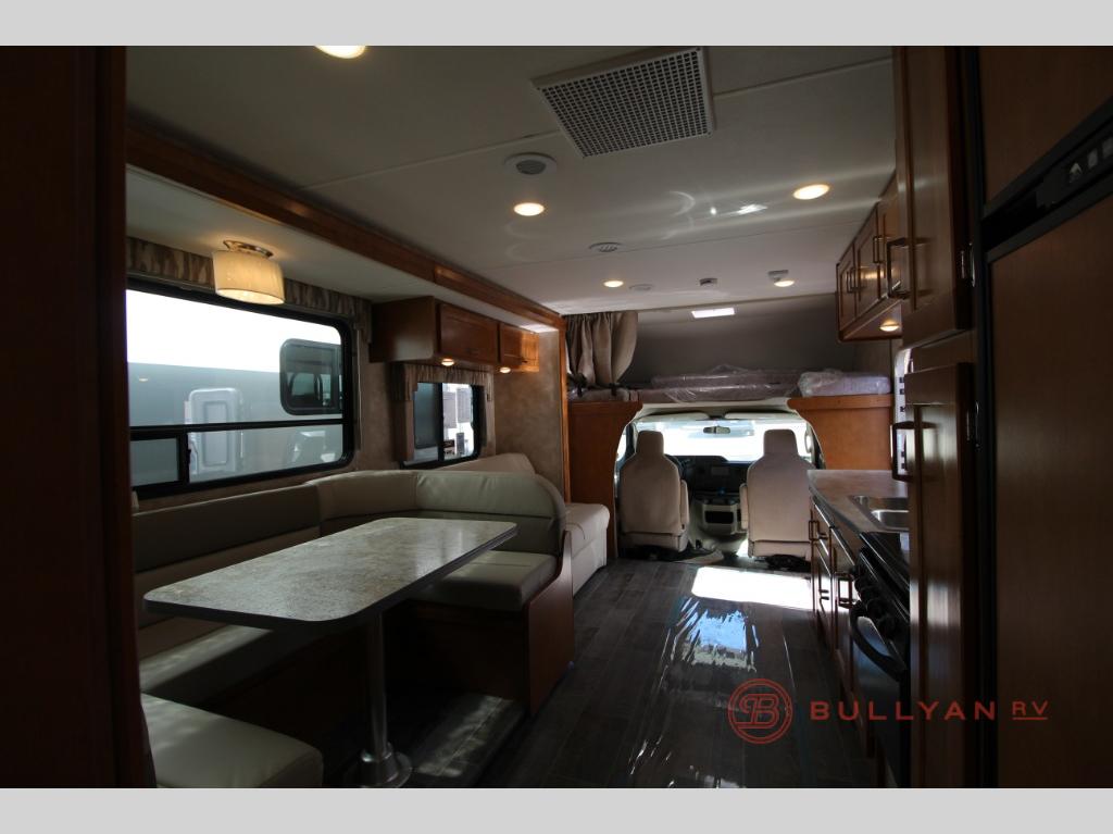 Winnebago Minnie Winnie 31K: Loaded With Options