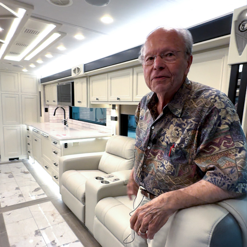 Exclusive Tour: Bob Tiffin Showcases the 2025 Tiffin Allegro Bus 45 BTP ...