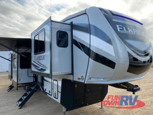 Heartland ElkRidge Fifth Wheel Review - Fun Town RV Blog