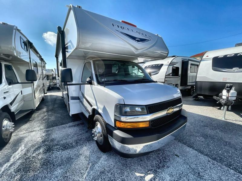 Coachmen Freelander Class C Motorhome Review