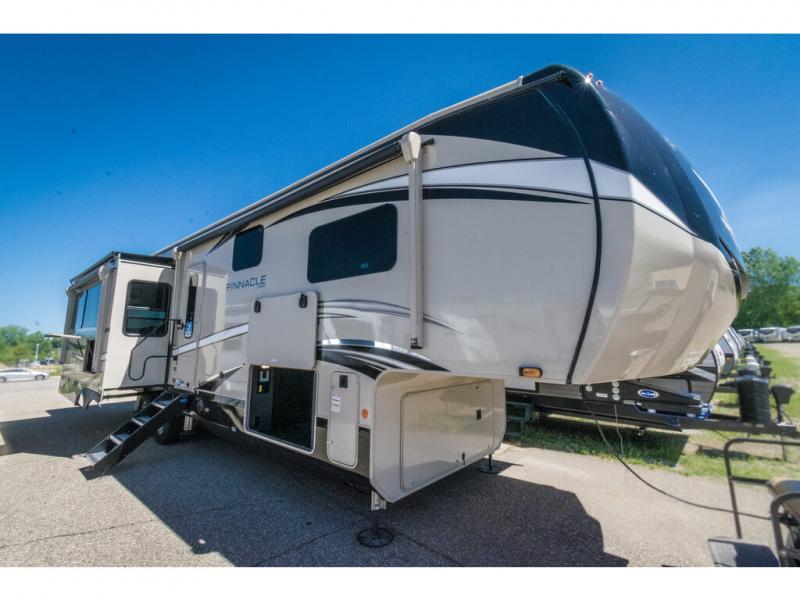 Jayco Pinnacle fifth wheel