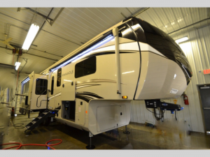 Jayco Pinnacle Fifth Wheel Review