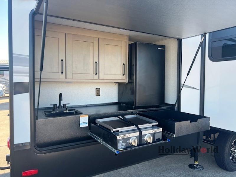 RVs with Outdoor Kitchens