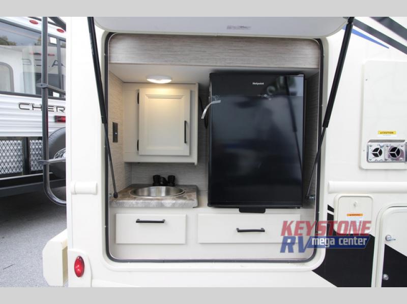 RVs Featuring Outdoor Kitchens