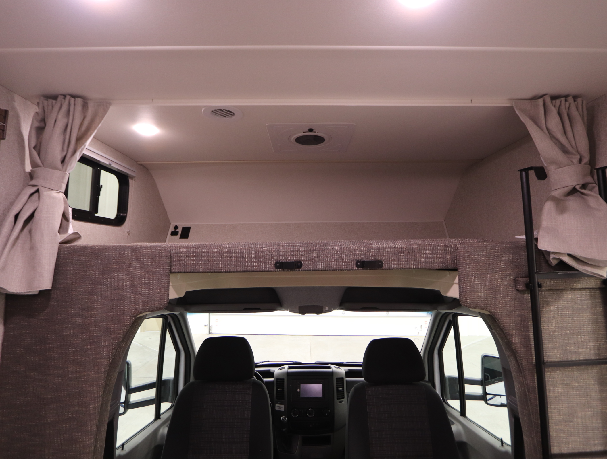 Sleeping Options in the Winnebago Vita 24P - Lichtsinn RV Blog