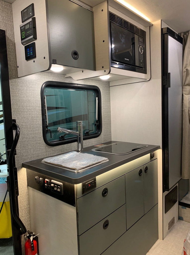 Winnebago EKKO color schemes revealed – Lichtsinn RV Blog