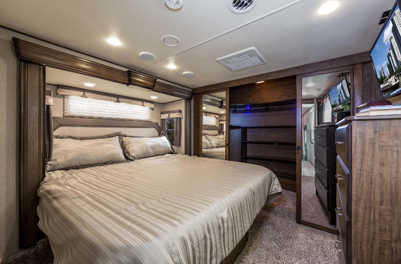 Grand Design Solitude Fifth Wheel: Always Impressive - LongviewRV Blog