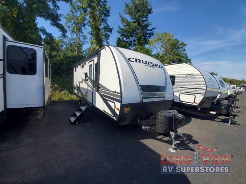 CrossRoads Sunset Trail Travel Trailer Review: 2 Lightweight Luxurious ...