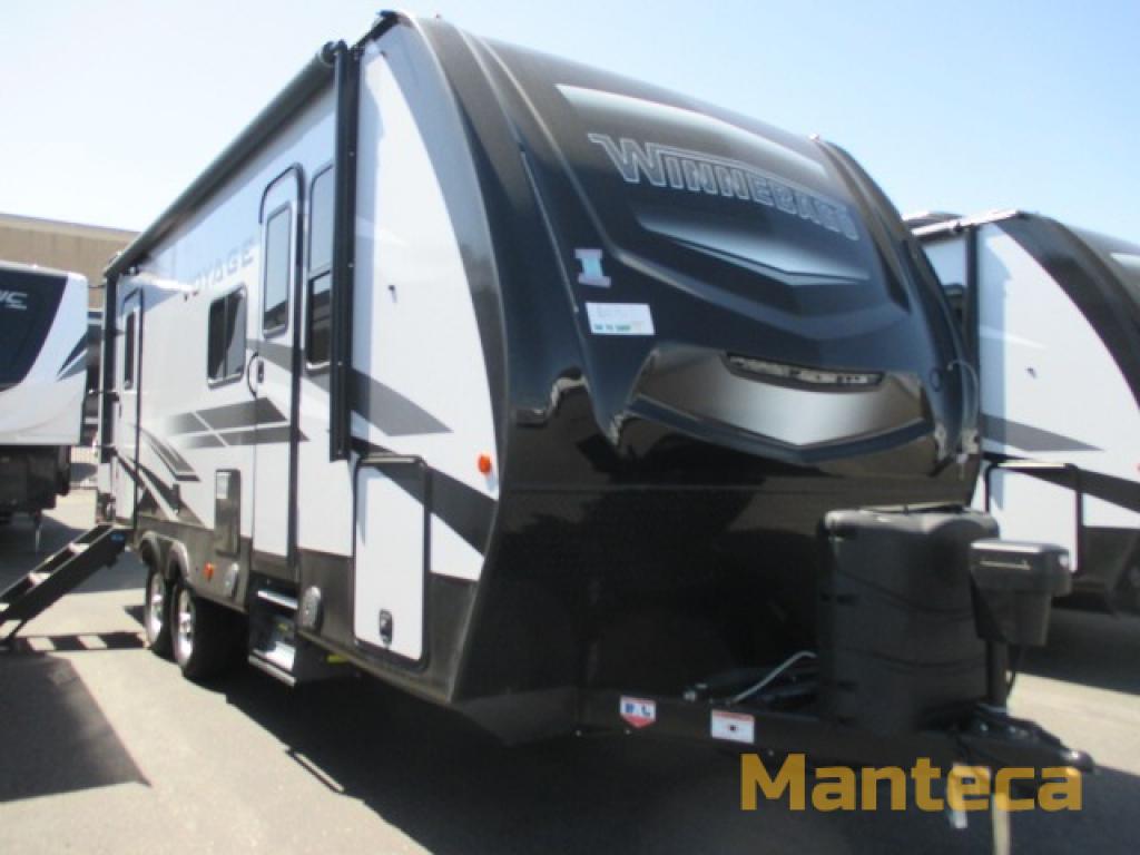 Winnebago Industries Towables Voyage Travel Trailer Review: 3 Features ...