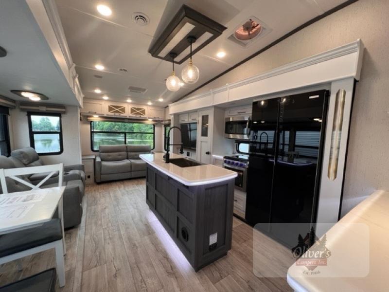 RV with Kitchen Islands