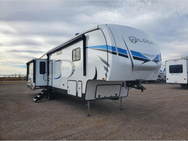 Wildcat Fifth Wheel Review: Two Luxurious Floor Plans You'll Love ...