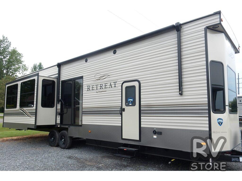 Keystone Retreat Destination Trailer Review: 4 Ways the Retreat is the ...