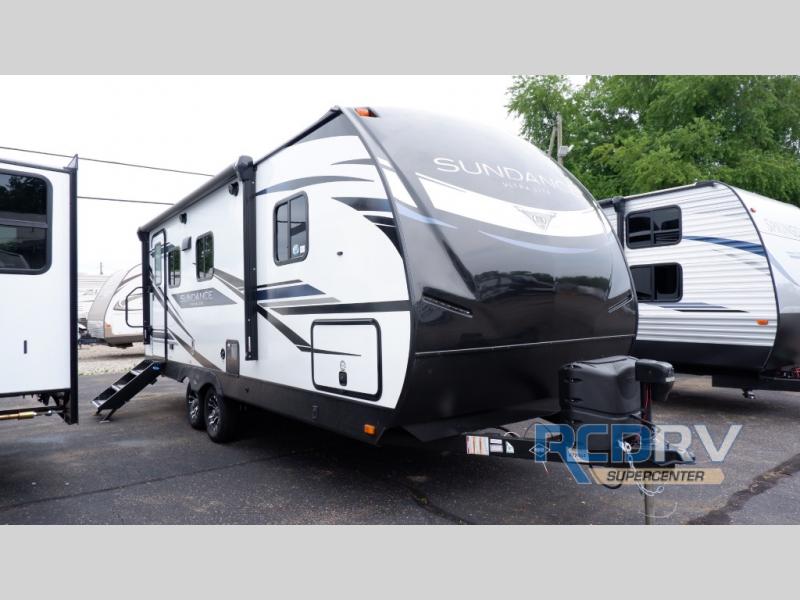 Heartland Sundance Ultra Lite Travel Trailer Review: 4 Great Deals ...