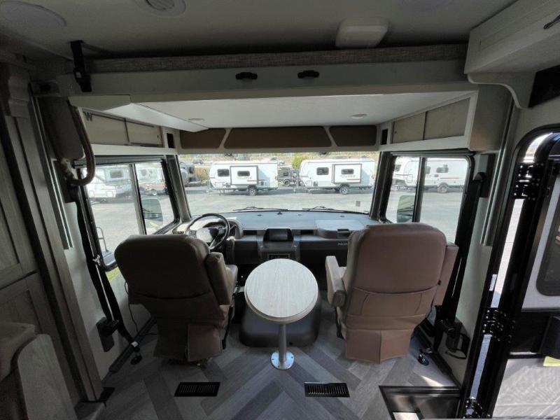 Learn More About the Winnebago Adventurer Motor Home Class A – RnR RV ...