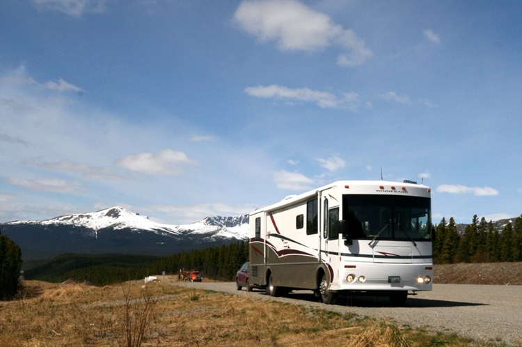 Essential Tips for Driving a Class A Motorhome – RnR RV Center ...