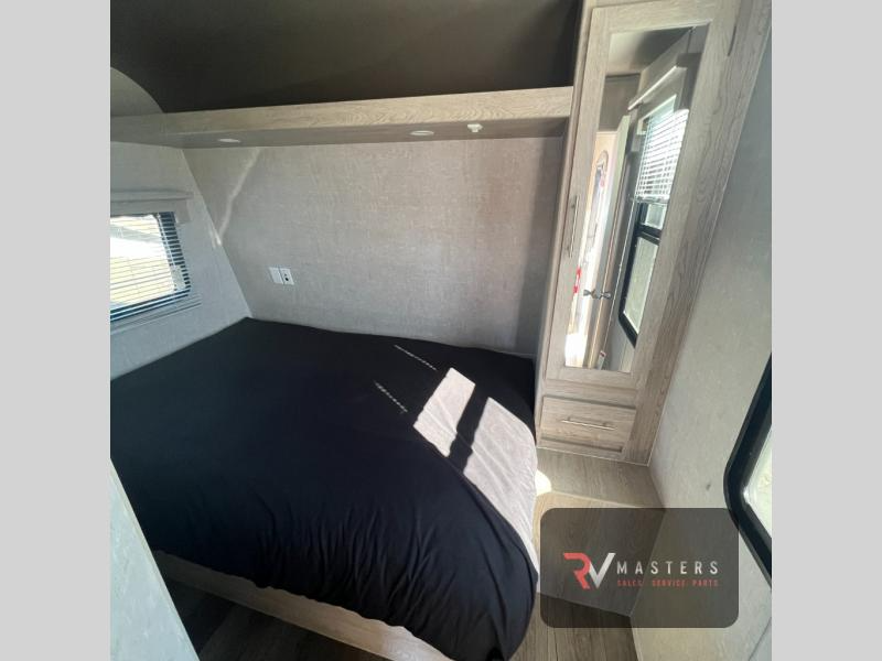 Eclipse Stellar Limited Toy Hauler Travel Trailer Review