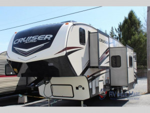 Crossroads Cruiser Aire Fifth Wheel Review: 3 Features for Making the ...