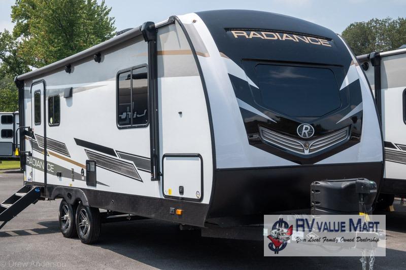 Cruiser Radiance Ultra Lite Travel Trailer Review: 2 RVs for Fall ...