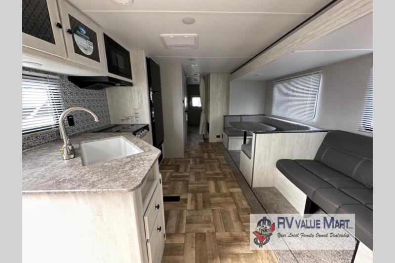 The Features and Benefits of Shasta RVs i-5 Edition Travel Trailer