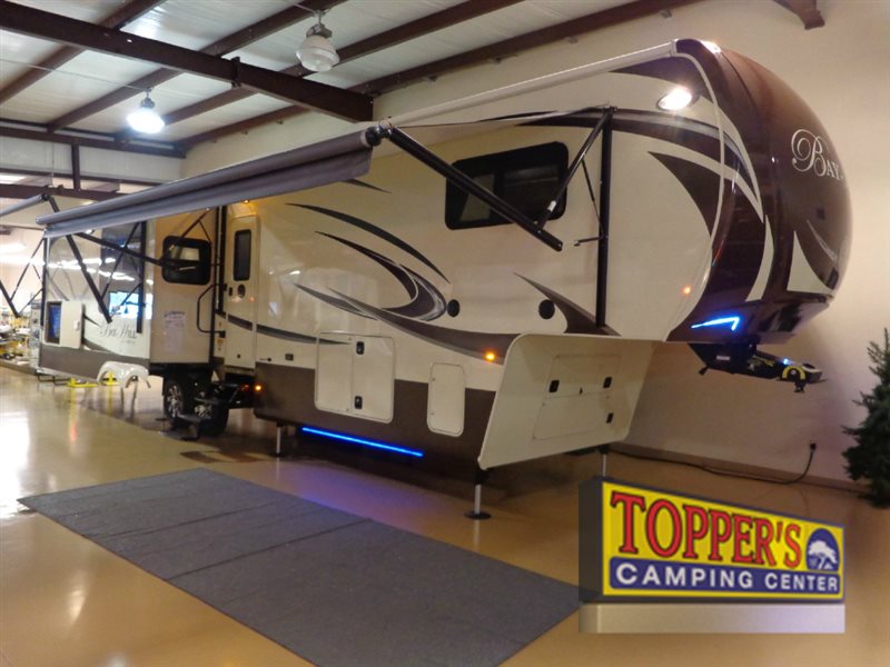 Evergreen Bay Hill Fifth Wheel: Don't Miss This Blowout Special ...