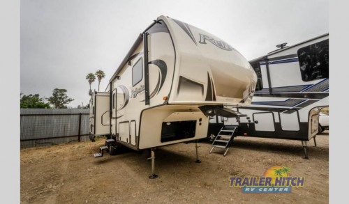 Reflection 29RS Fifth Wheels: 3 Luxury Features