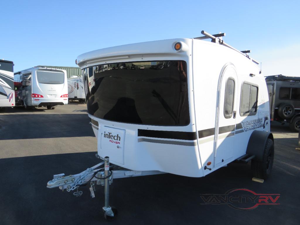 RVs with outdoor kitchens review