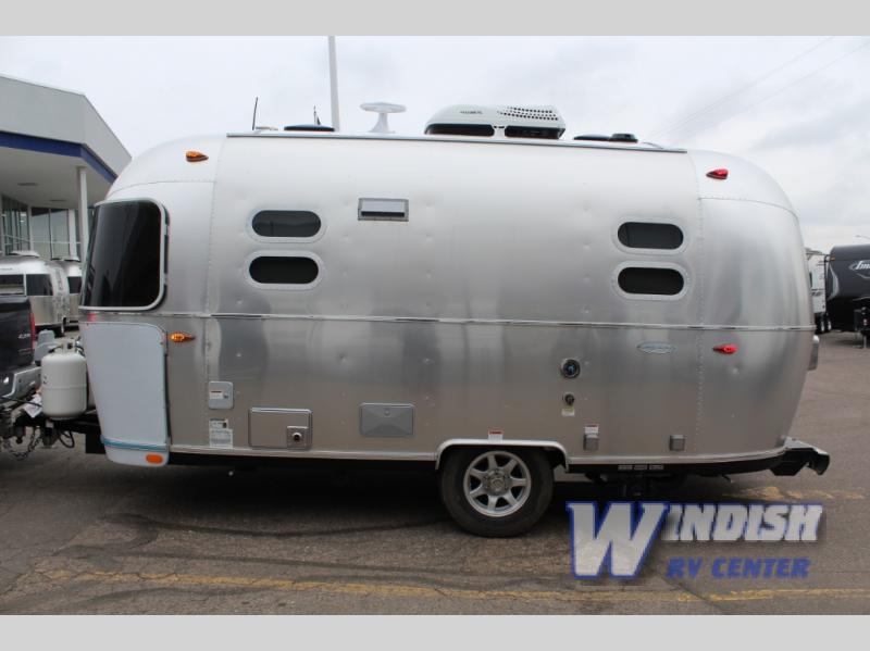 Airstream Flying Cloud Review: Travel with Ease - Windish RV Blog