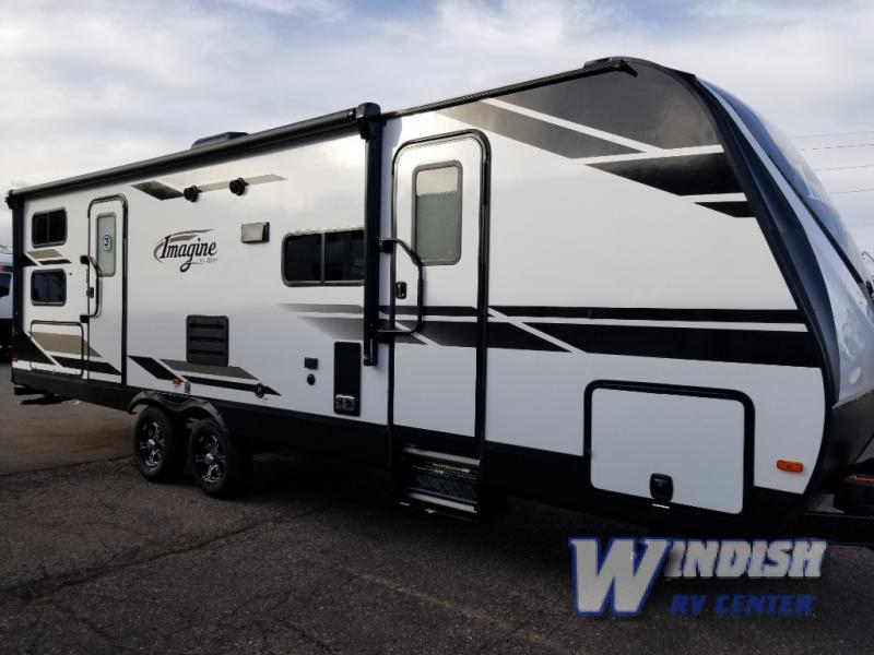 RVs That Sleep 9 and Up: 3 Designs for Large Families - Windish RV Blog