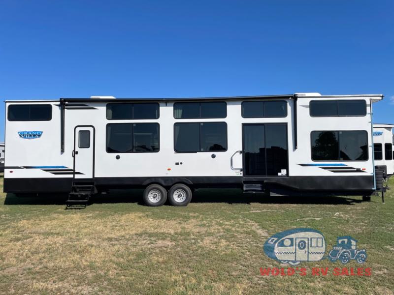 Forest River RV Salem Grand Villa Destination Trailer